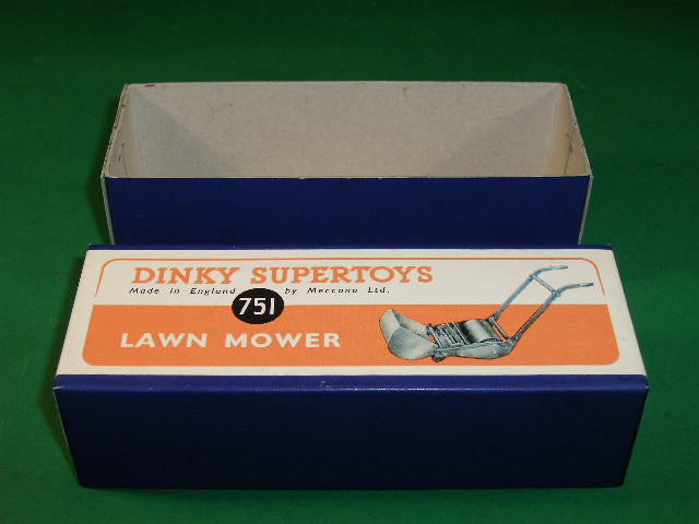 Dinky Toys #386 (#751) Lawn Mower. – DRRB Reproduction Boxes