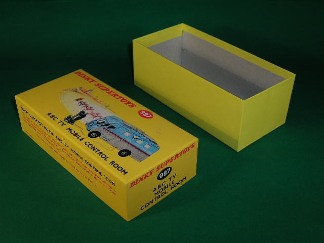 Dinky Toys #987 ABC TV Mobile Control Room. – DRRB Reproduction Boxes